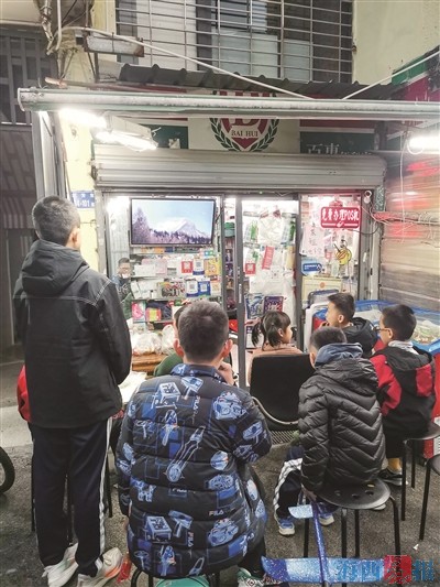 校门口小卖部播放短视频揽客?多部门开展联合检查 新闻频道厦门网